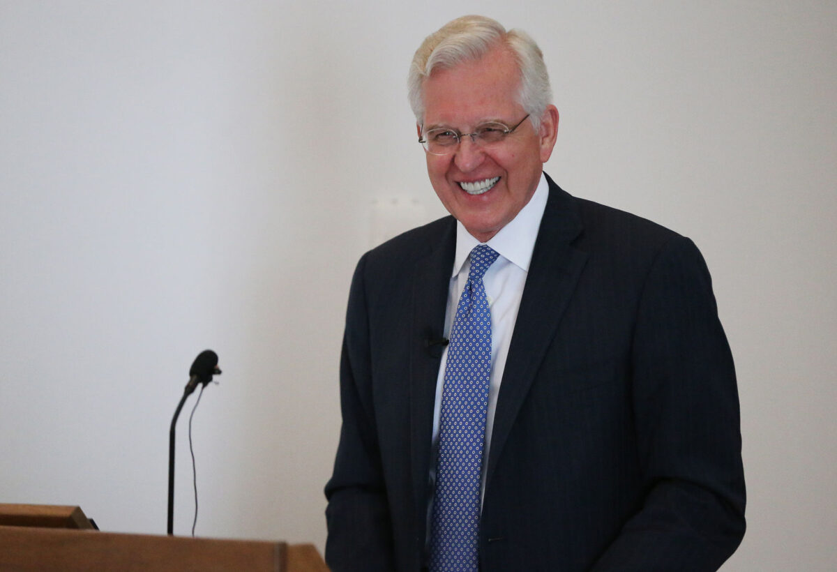 LDS Elder D. Todd Christofferson relates lessons from Watergate ...